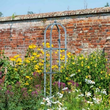 Southwold Round Column Obelisk - Harrod Horticultural