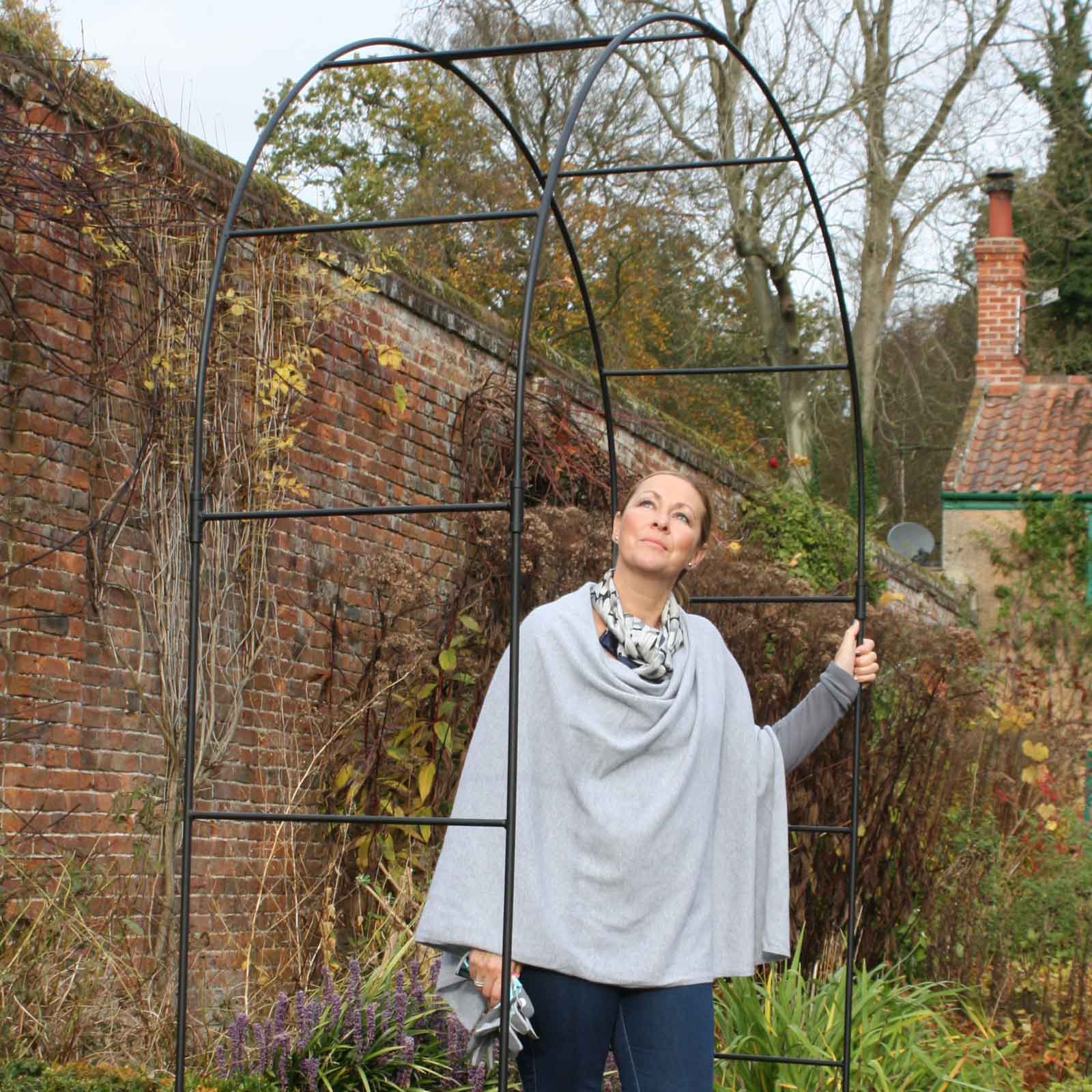 Harrod Vintage Wire Arches Matt Black - Harrod Horticultural