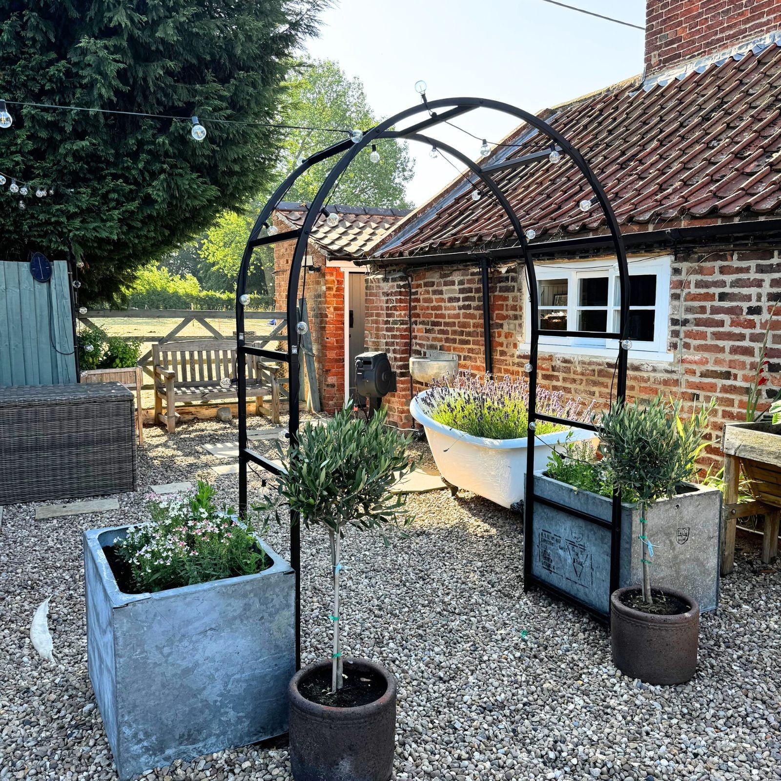 Roman Garden Arch - Harrod Horticultural (UK)