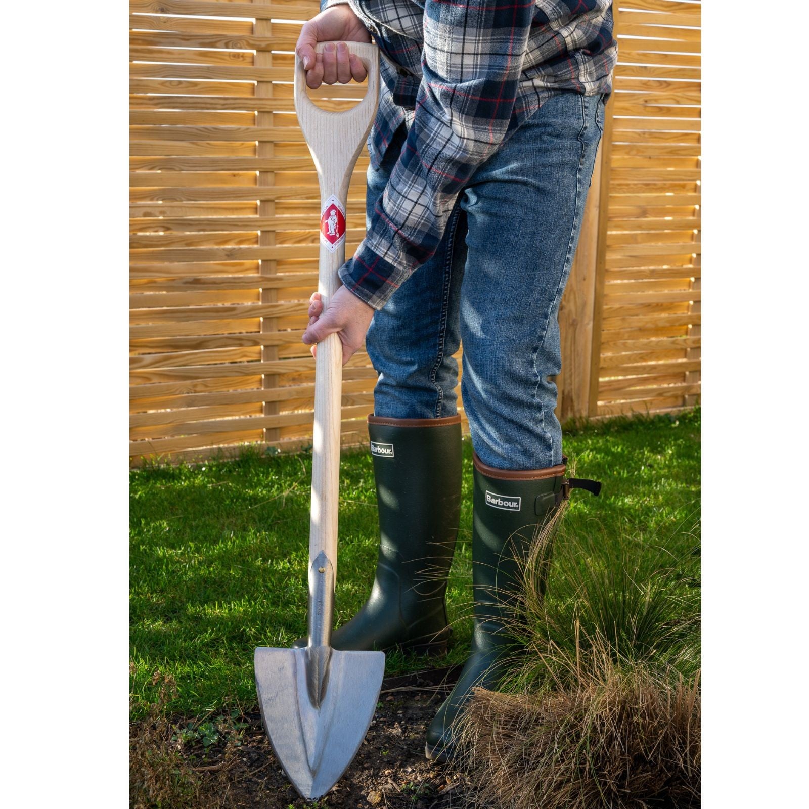 Sneeboer Pointed Spade with D-handle - Harrod Horticultural