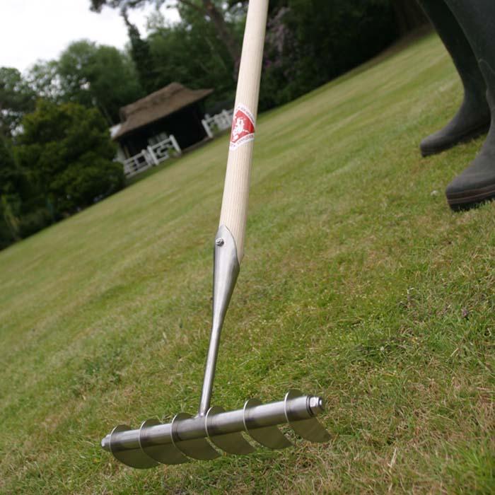 Scarifying Rake - Harrod Horticultural (UK)