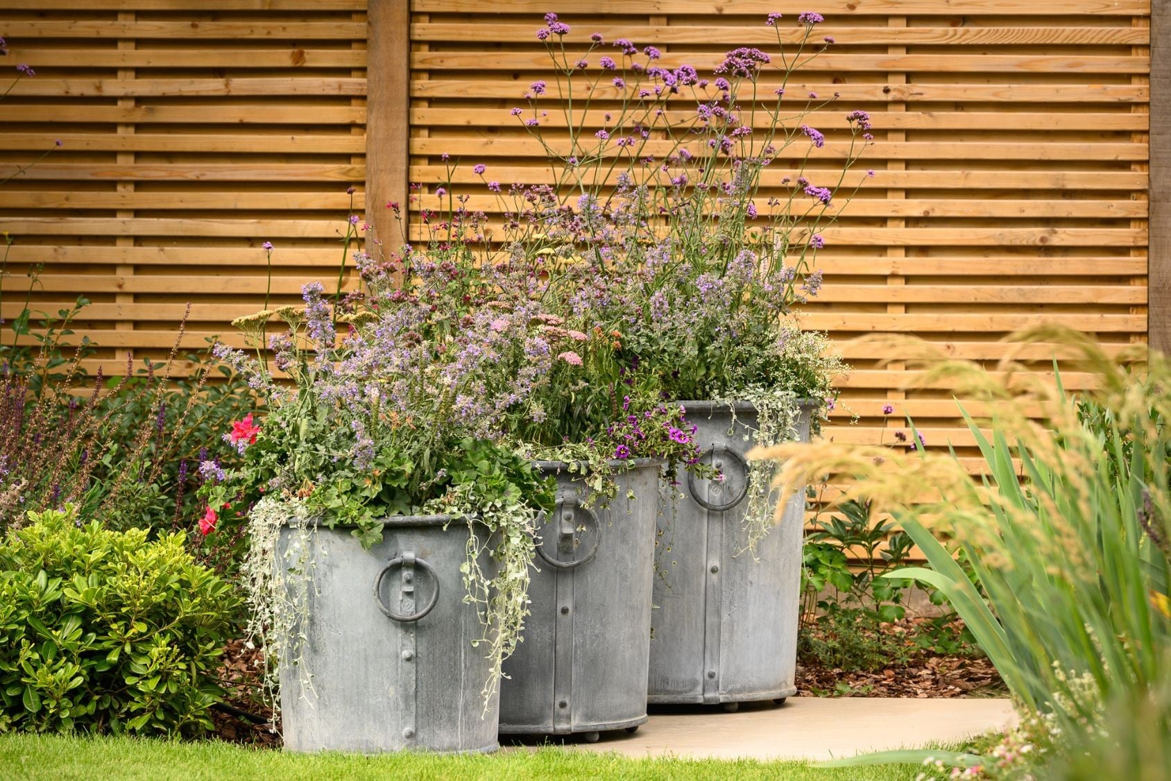 Southwold Round Planters - Harrod Horticultural