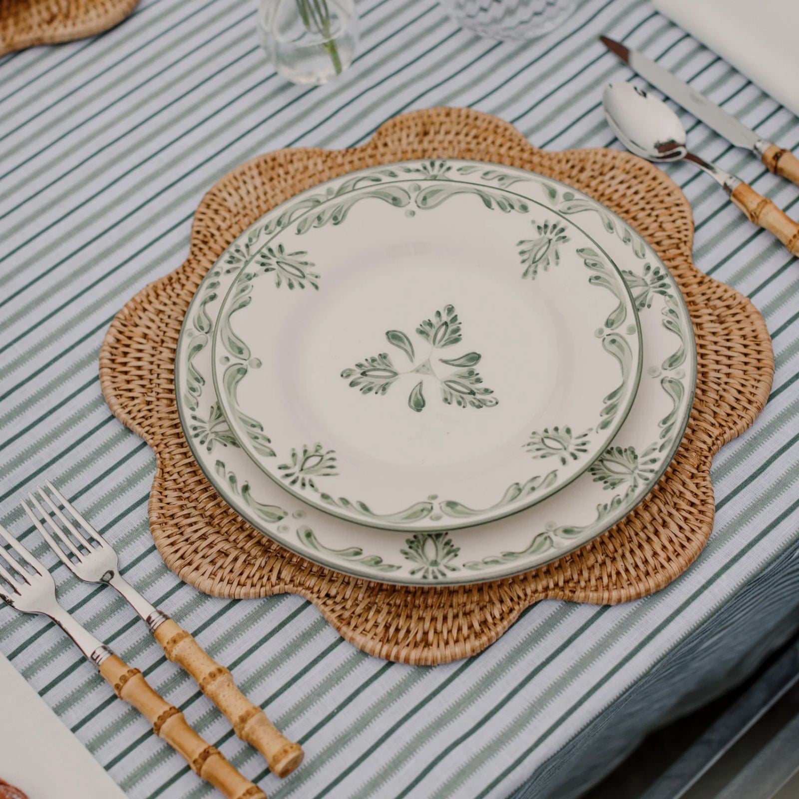 Scalloped Rattan Placemat - Harrod Horticultural