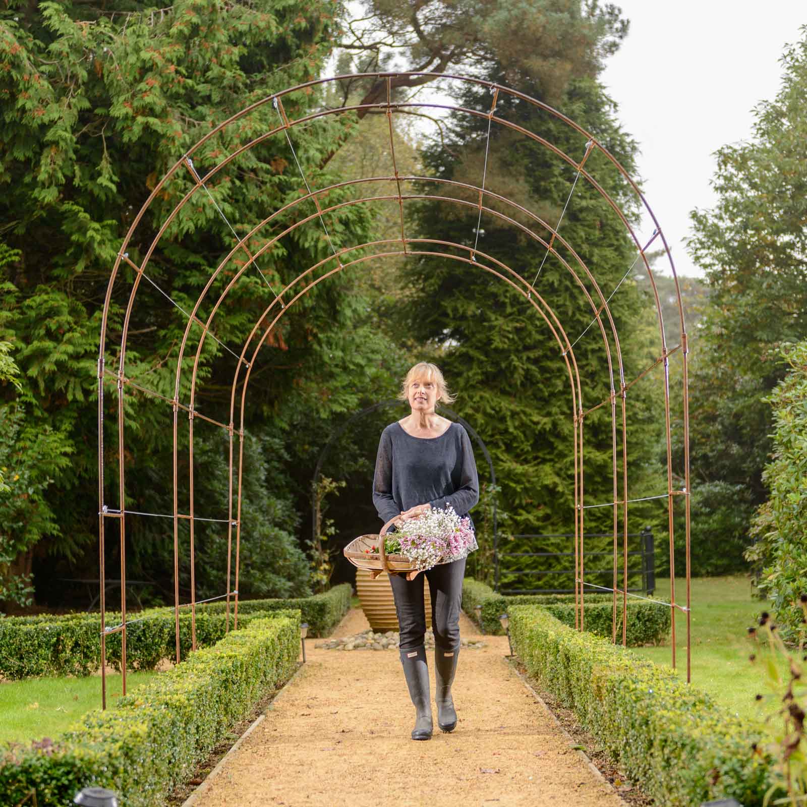 Harrod Linked Vintage Wire Arches Rust - Harrod Horticultural