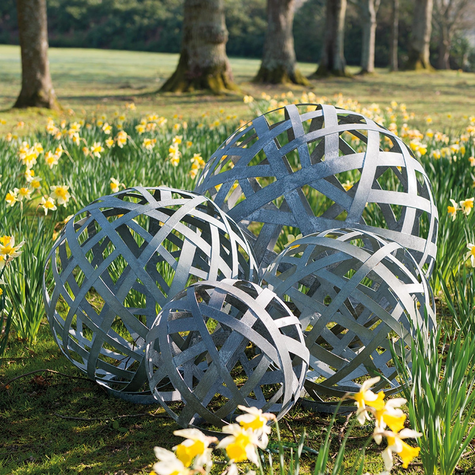 Lattice Ball Sculptures - Harrod Horticultural