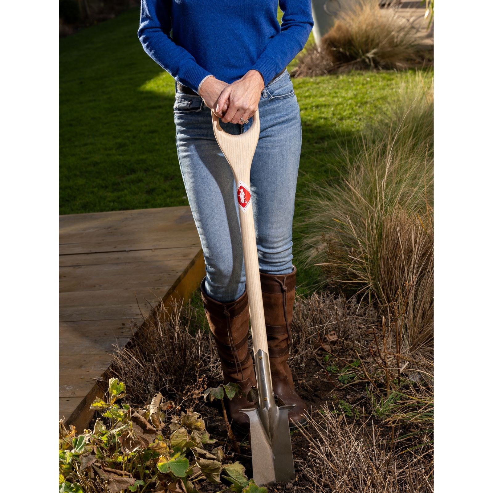 Sneeboer Transplanting Spade with Steps and D-handle - Harrod Horticultural